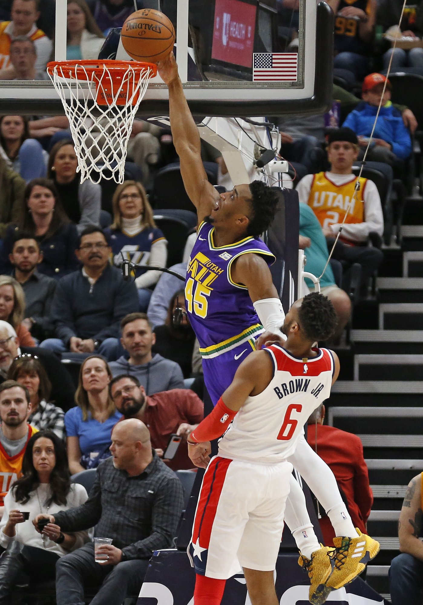 Mitchell powers Jazz to 128-124 win over Wizards