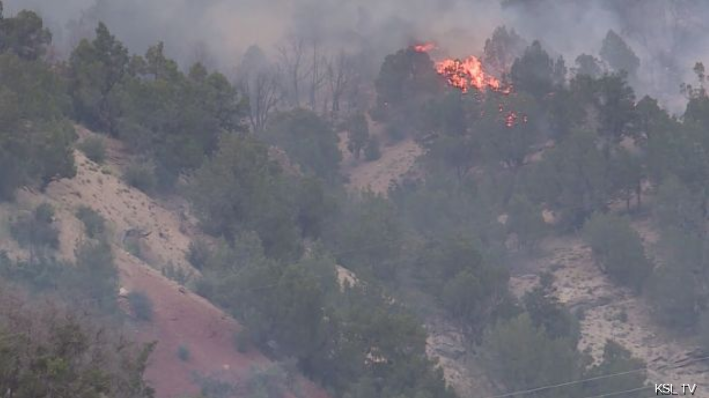 UPDATED: Fire crews work to contain multiple fires - KSLNewsRadio