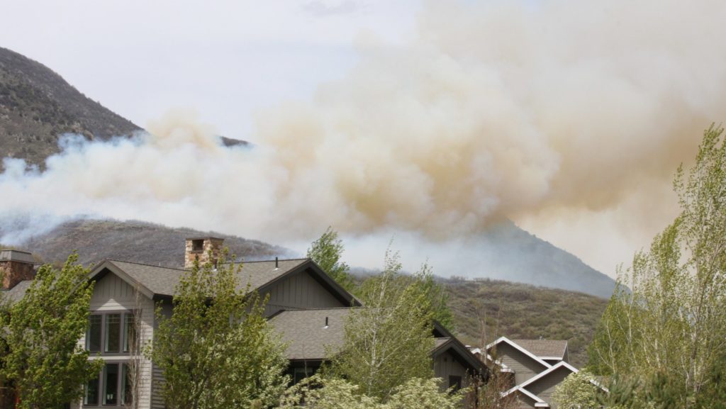 Saddle Fire burning near Midway, homes evacuated