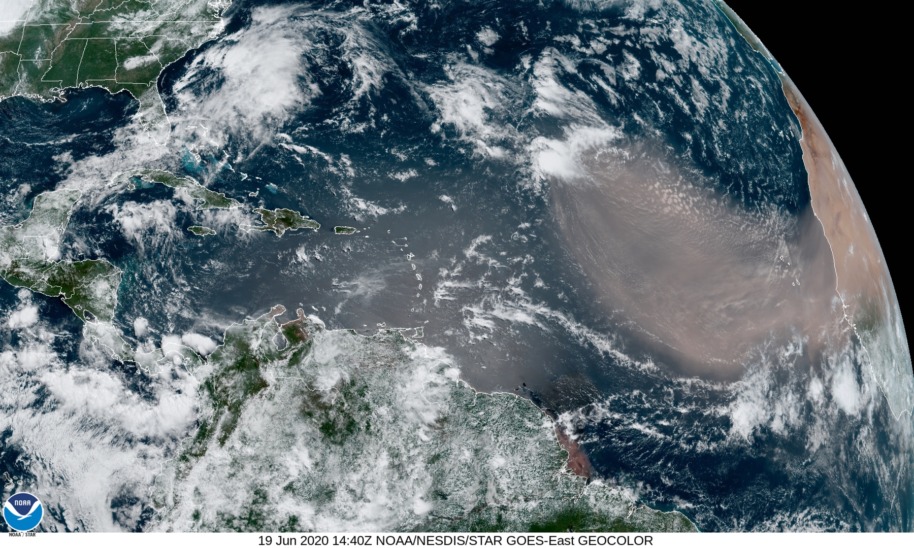 A massive dust cloud from the Sahara Desert is headed towards the US ...