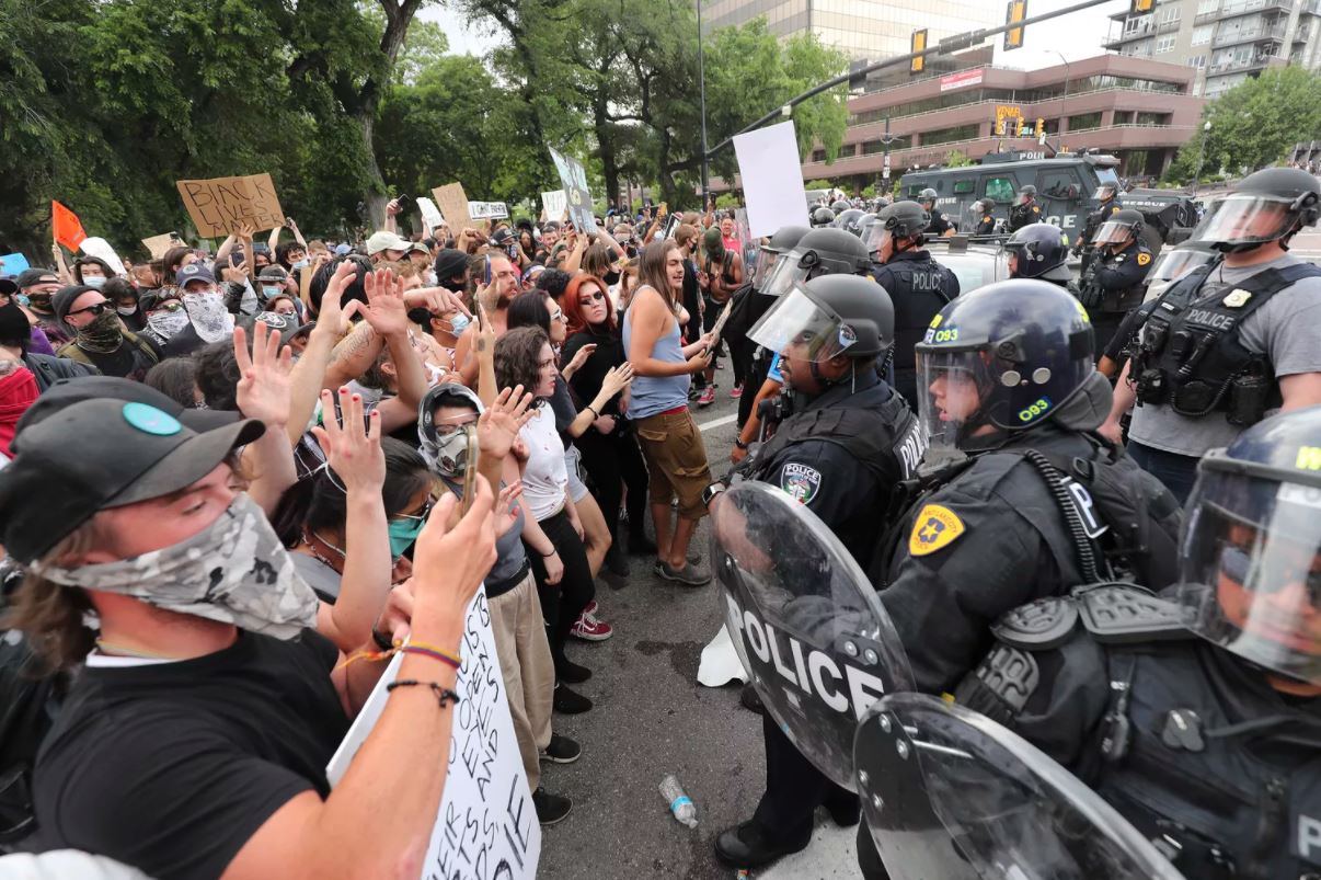 Victim requests that no charges be filed against officer seen shoving ...