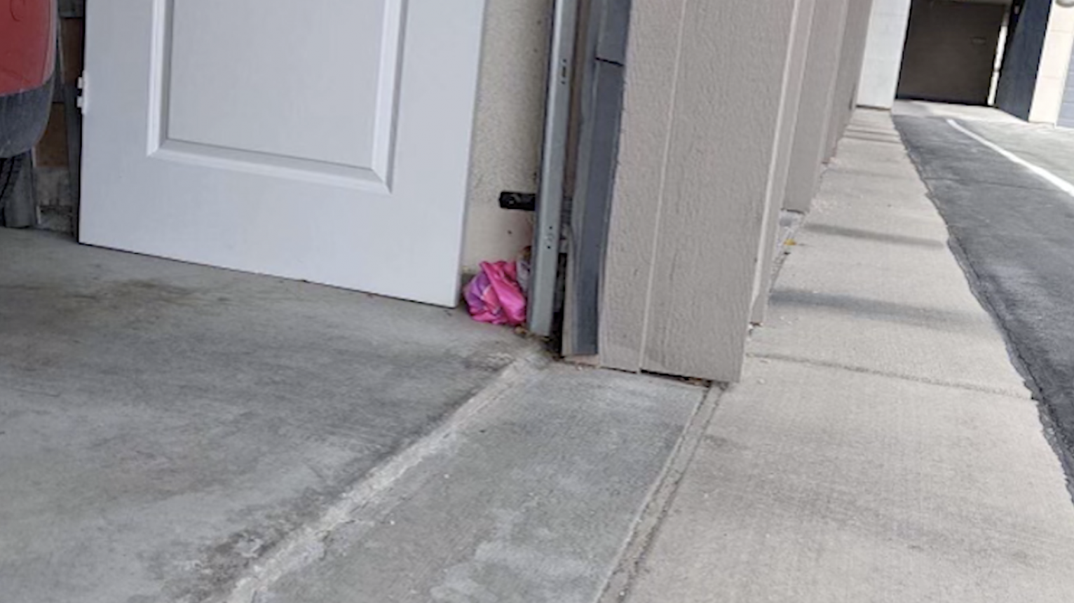 Poop bandit: Daybreak burglar leaves behind DNA evidence