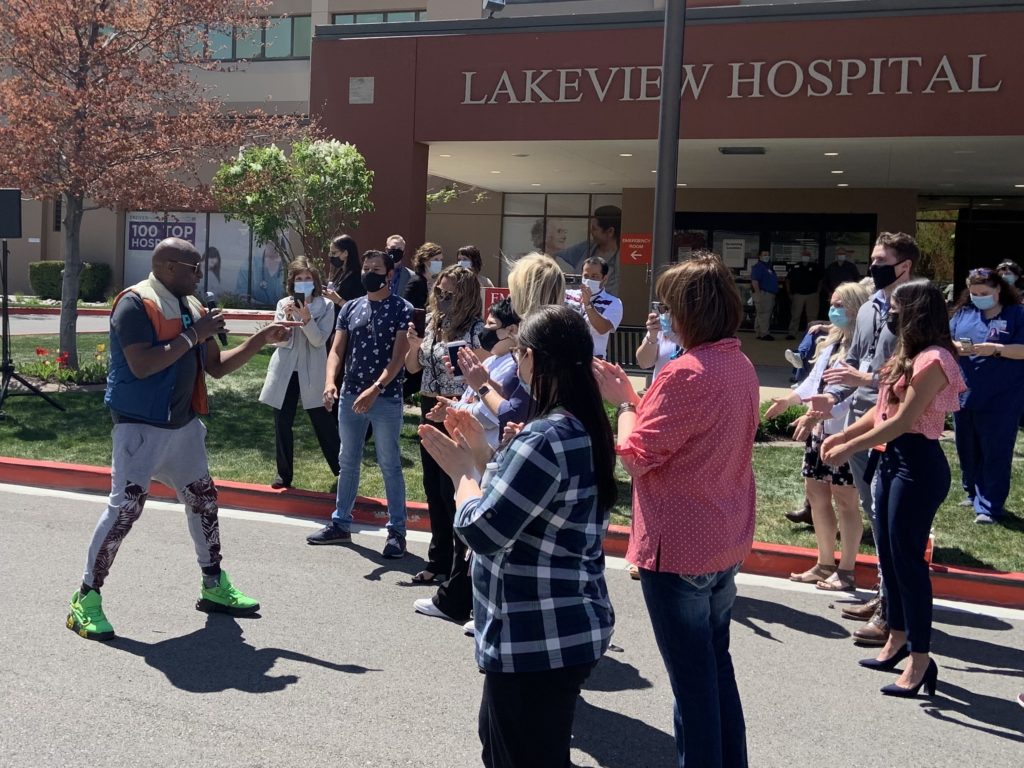 Utah singer Alex Boye holds concert to thank frontline workers