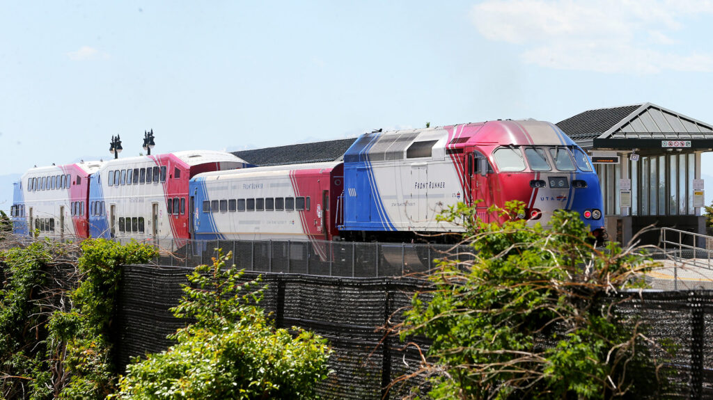 Truck on FrontRunner tracks causes delays in Farmington