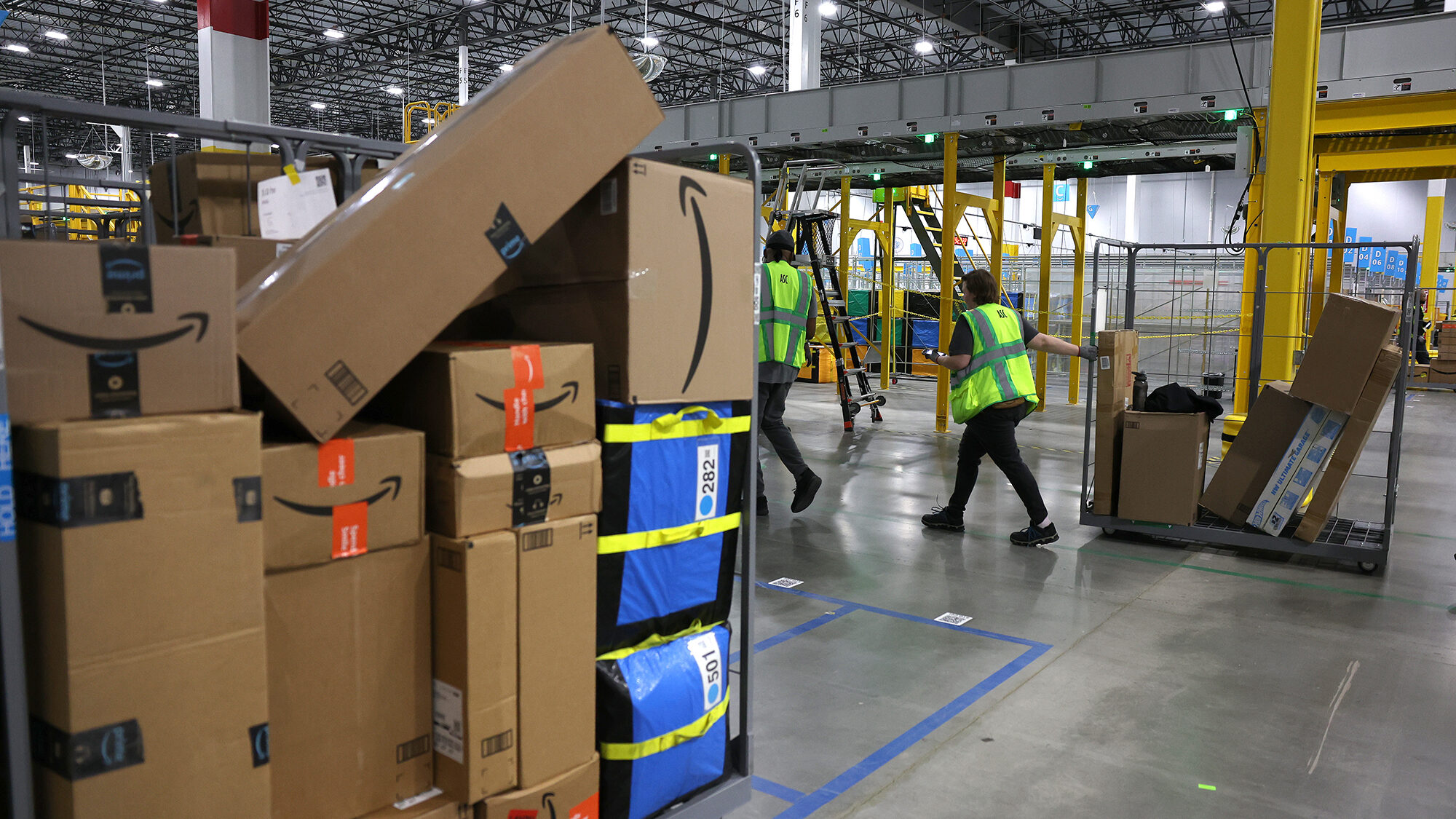 Amazon to change deliveries (behind the scenes) to cut shipping times ...