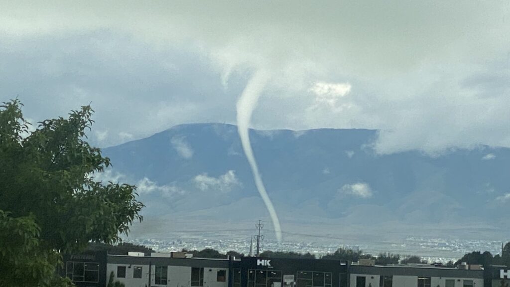 Cold air funnels: what are they and should we worry? - KSLNewsRadio