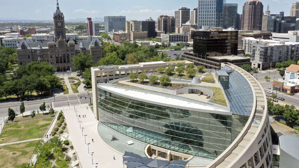 Salt Lake board takes 'first step' toward approving library workers ...