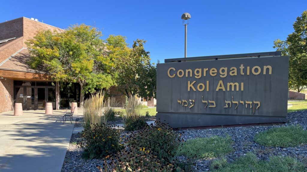 Despite bomb threats, Utah's Jewish community stands firm