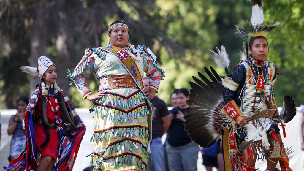Two-Spirit Powwow: Honoring LGBTQ people - KSLNewsRadio