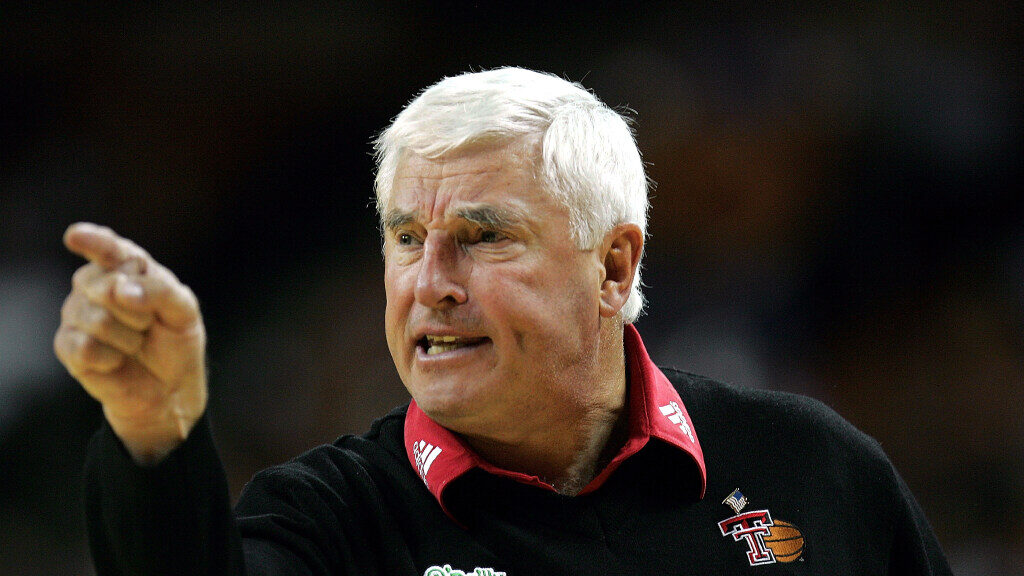 Hall of Fame college basketball coach Bob Knight dies at 83
