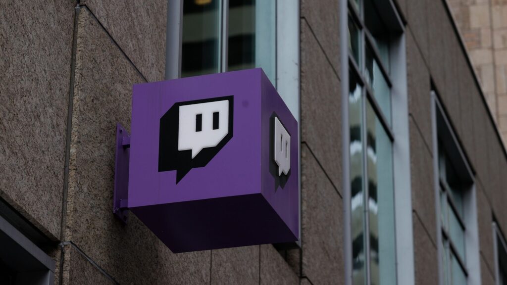 Amazon cuts hundreds of jobs, among them from Twitch