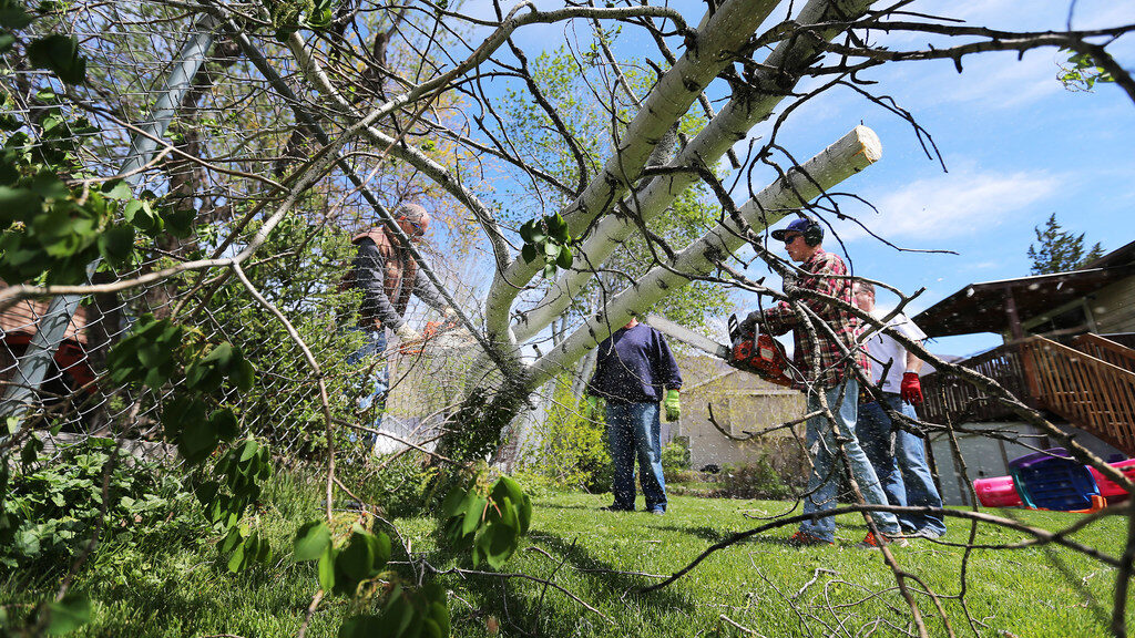 Farmington residents prepare for yet another major wind storm ...