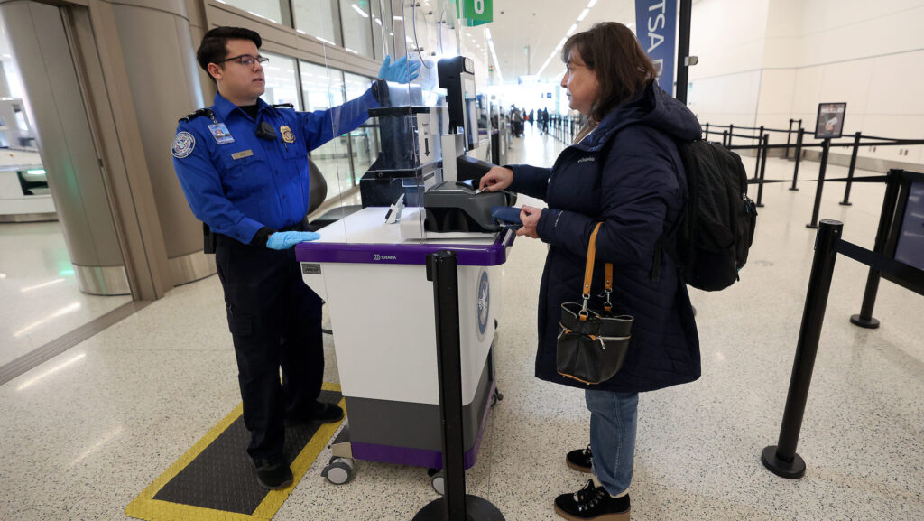 TSA hits record high for travelers screened in a single day