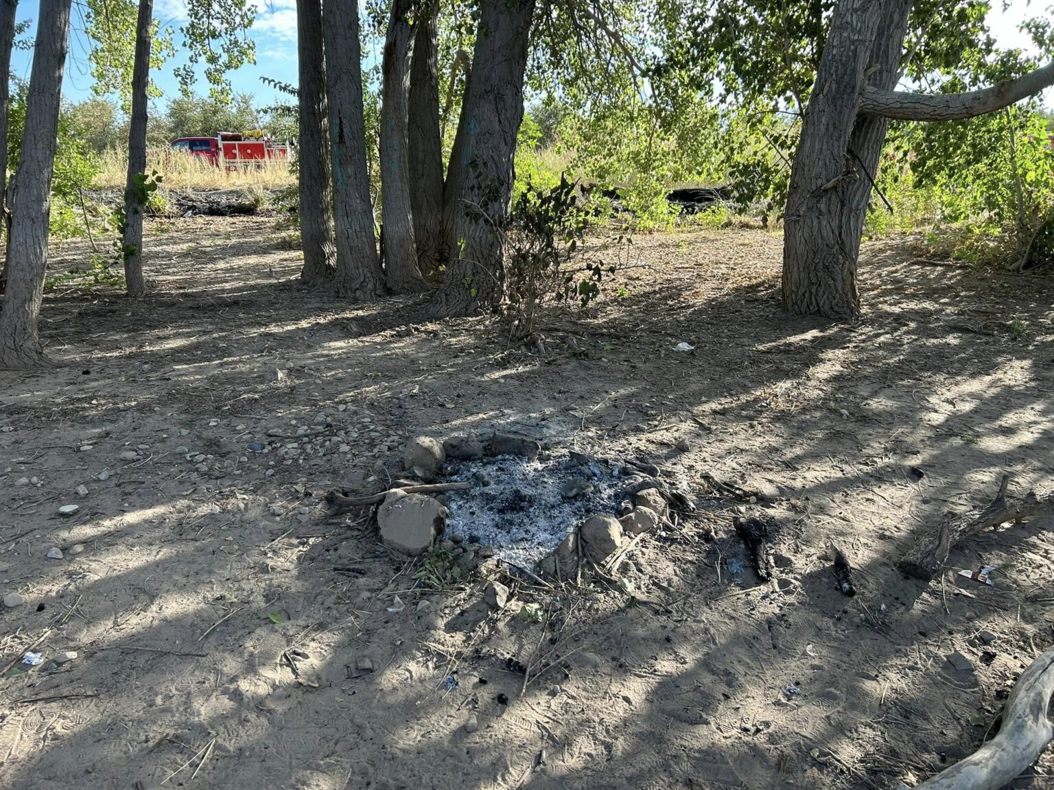 Santaquin brush fire starts from campfire