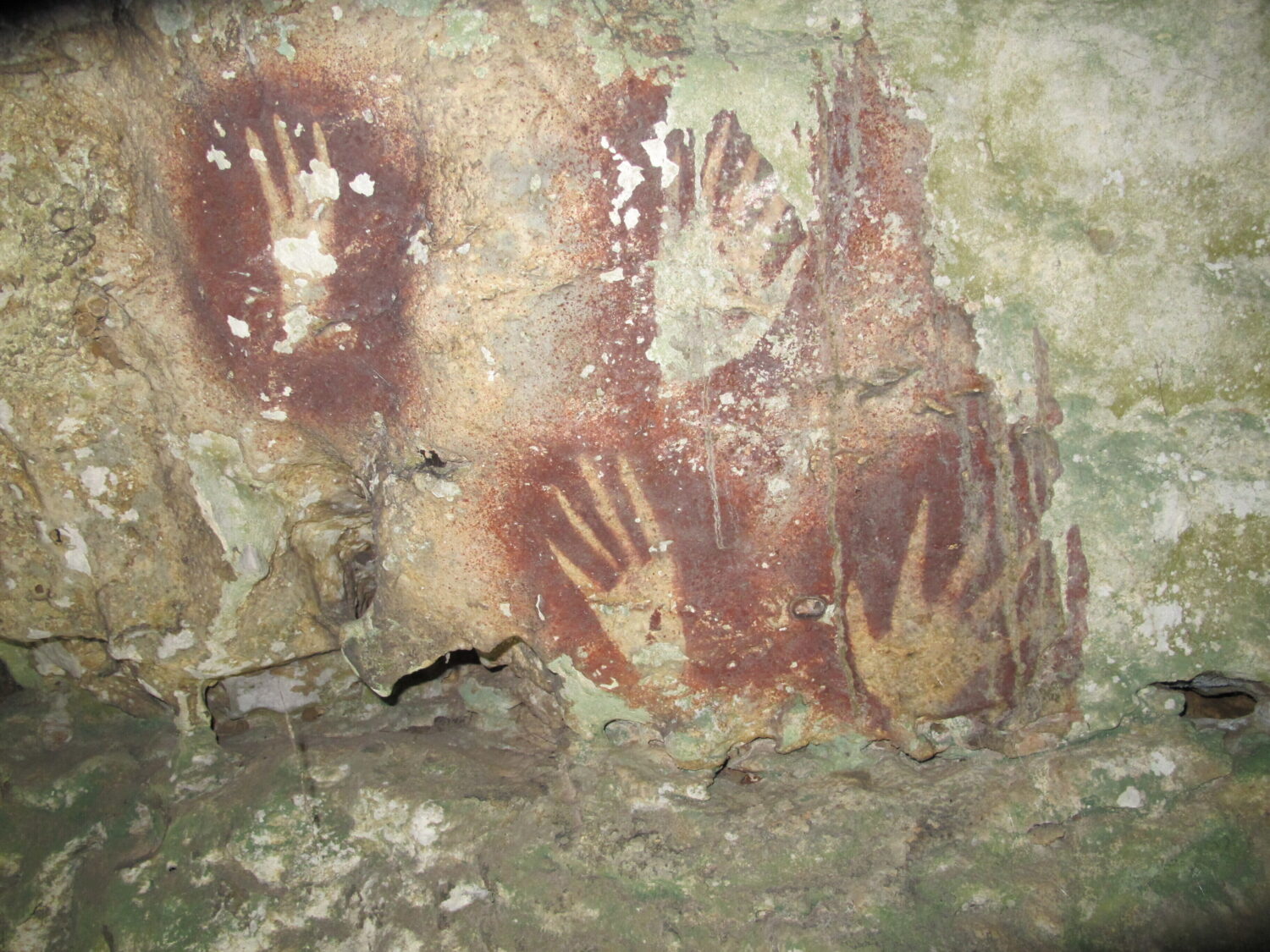 Indonesian handprints are the oldest cave art found yet - KSLNewsRadio